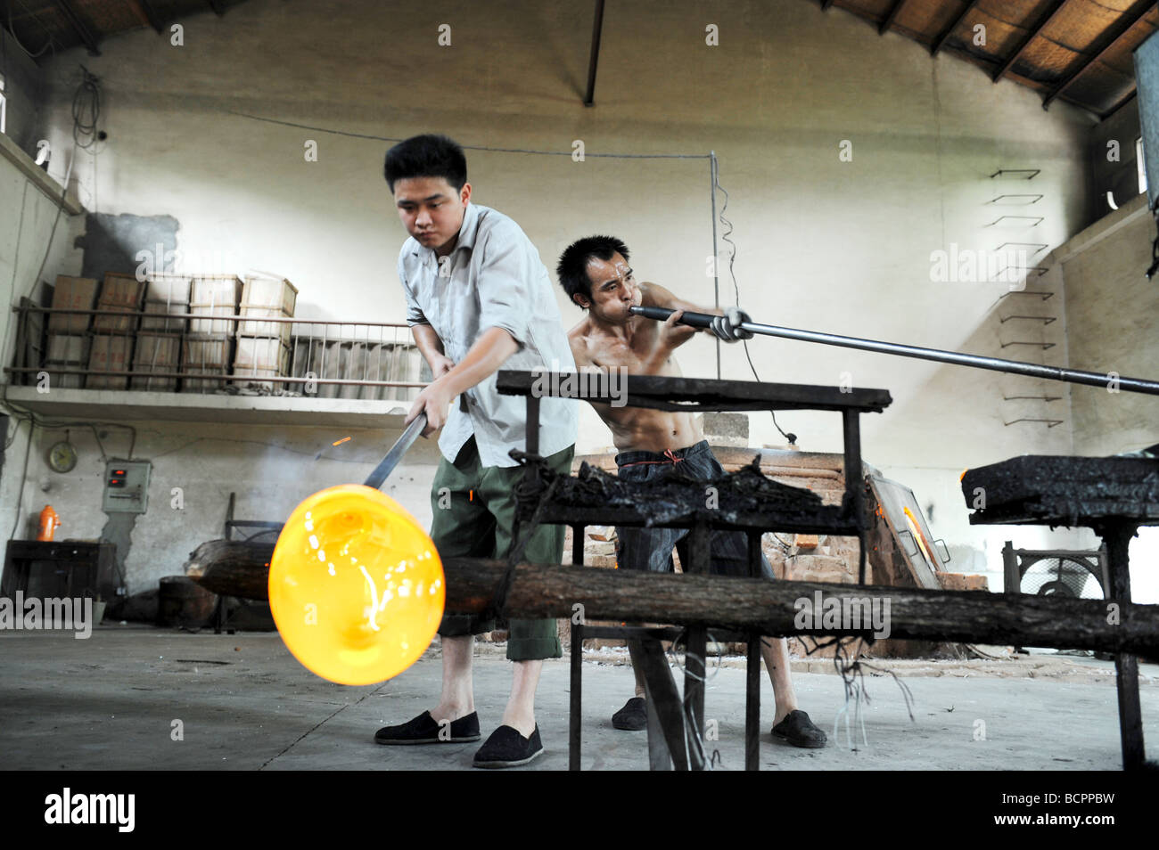 Handling technique hi-res stock photography and images - Alamy