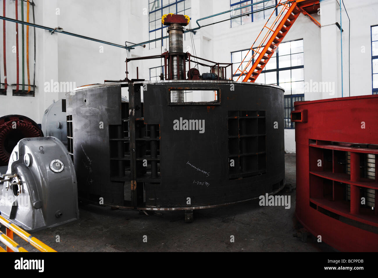 Dongfeng factory hi-res stock photography and images - Alamy
