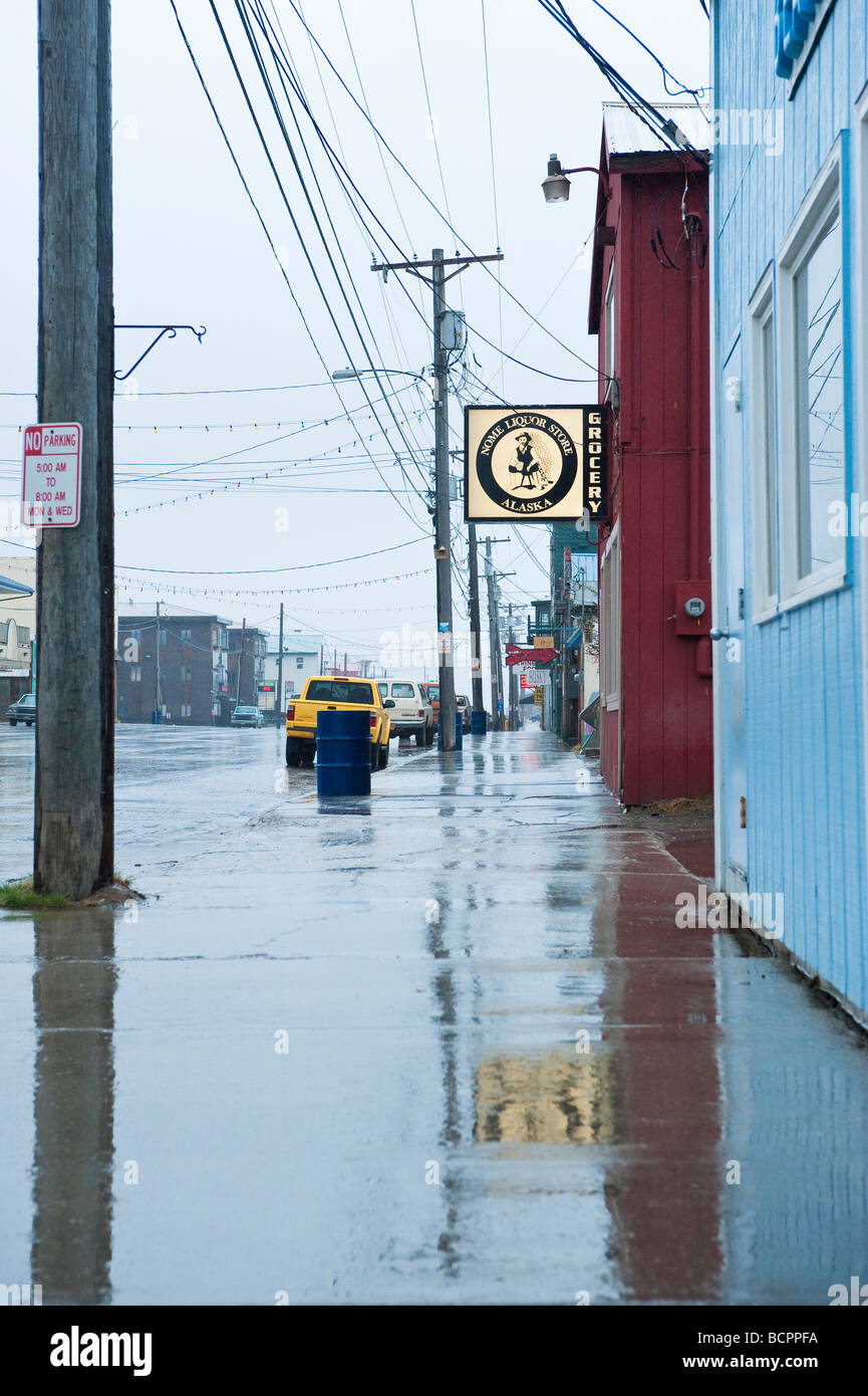 THE NOME LIQUOR AND GROCERY STORE Stock Photo - Alamy
