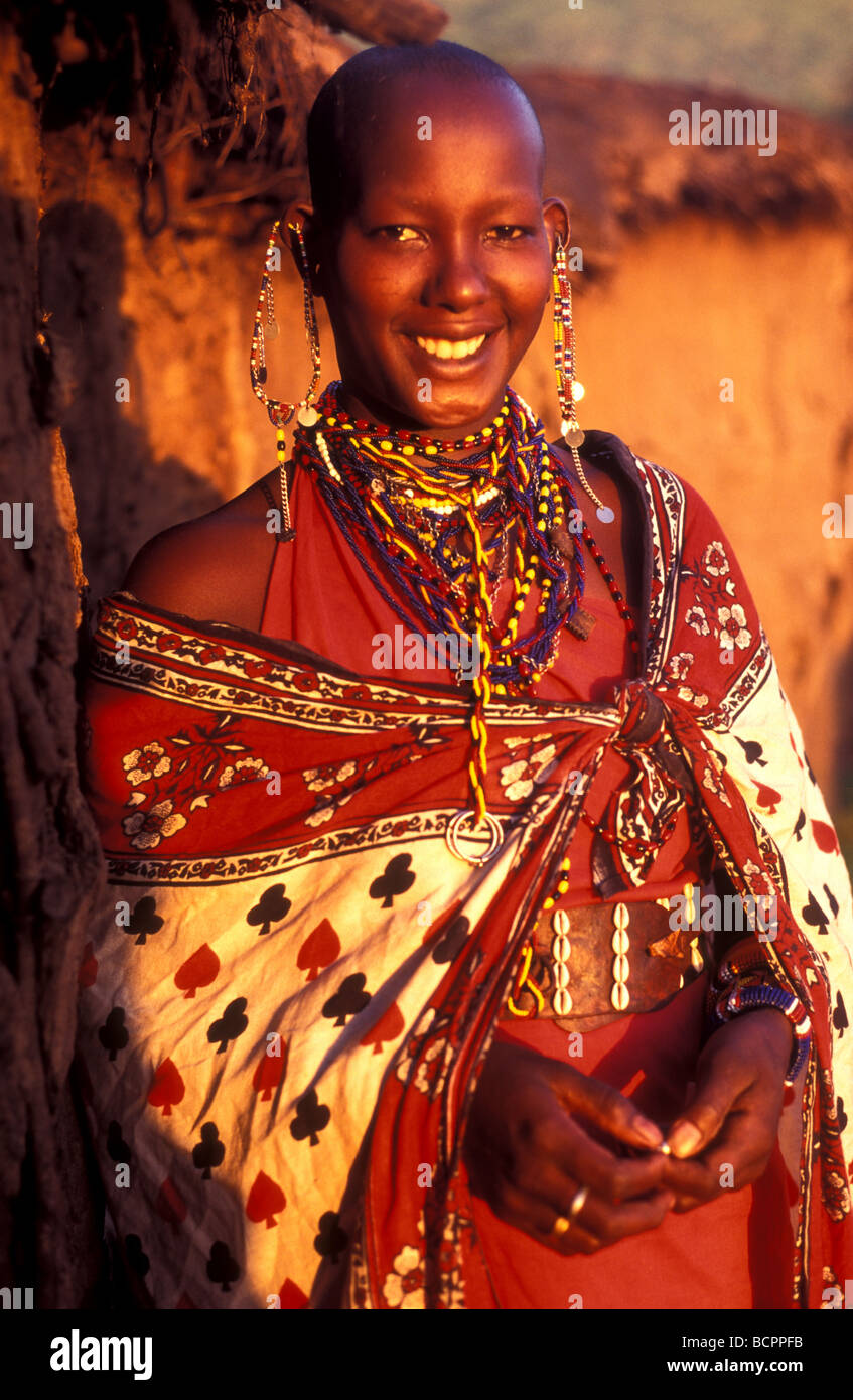 maasai woman masai mara kenya Stock Photo - Alamy