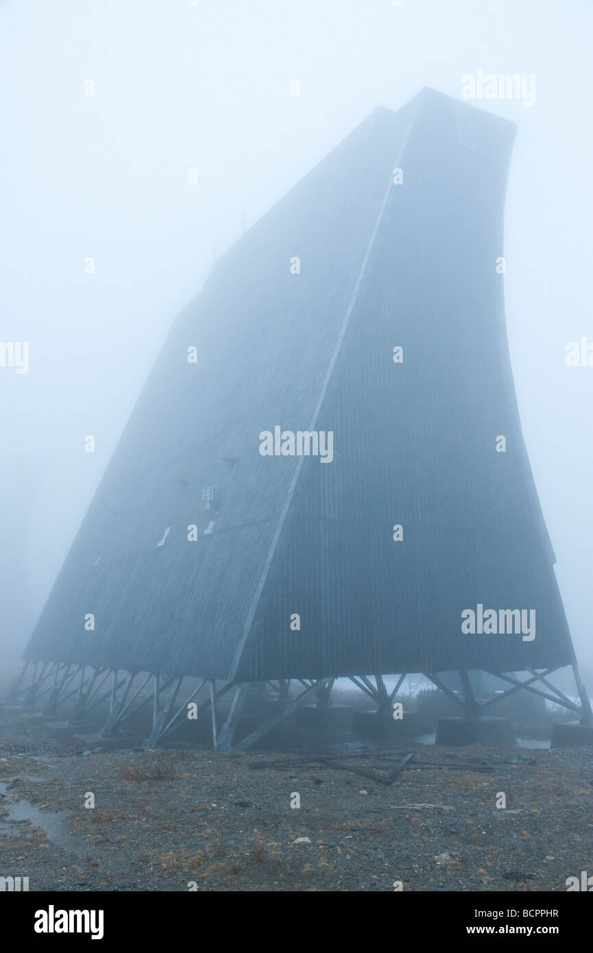 DISTANT EARLY WARNING SYSTEM ANTENNAS FROM COLD WAR ERA SURVEILLANCE ...