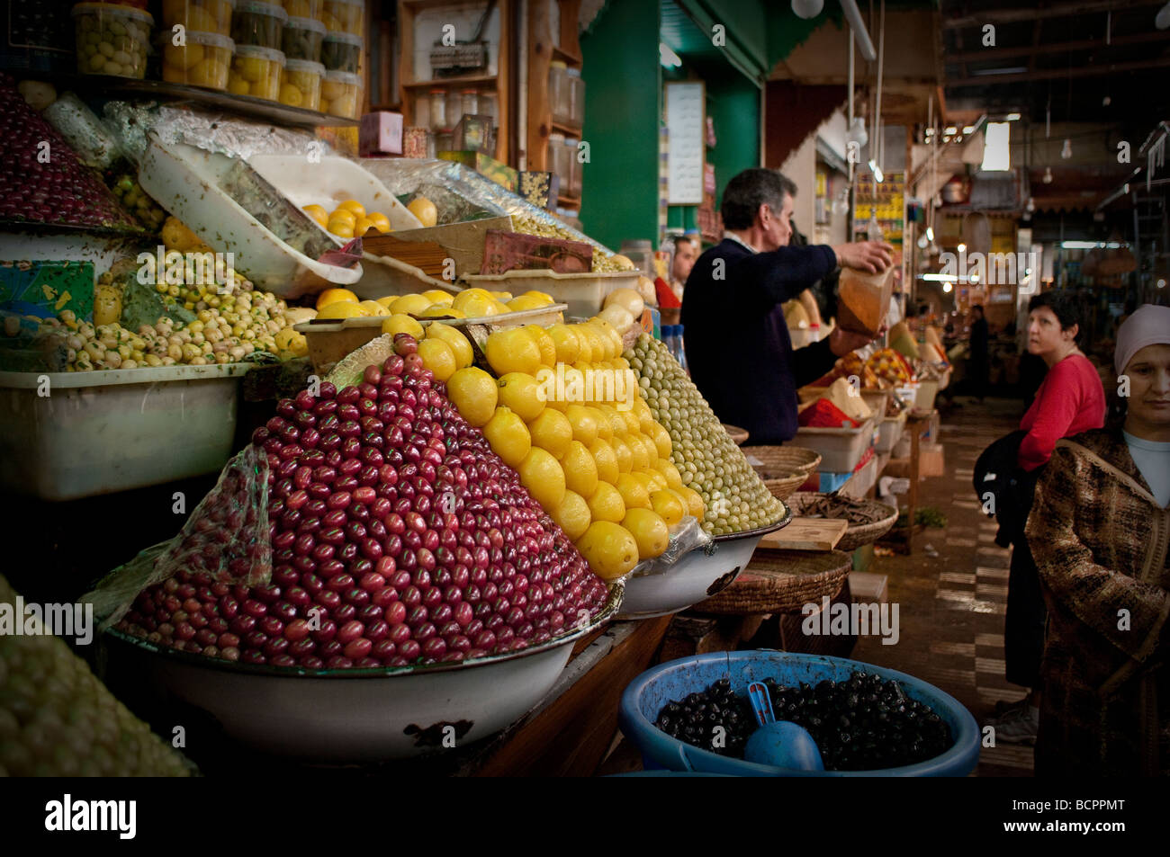 Fruit stall arab market hi-res stock photography and images - Alamy