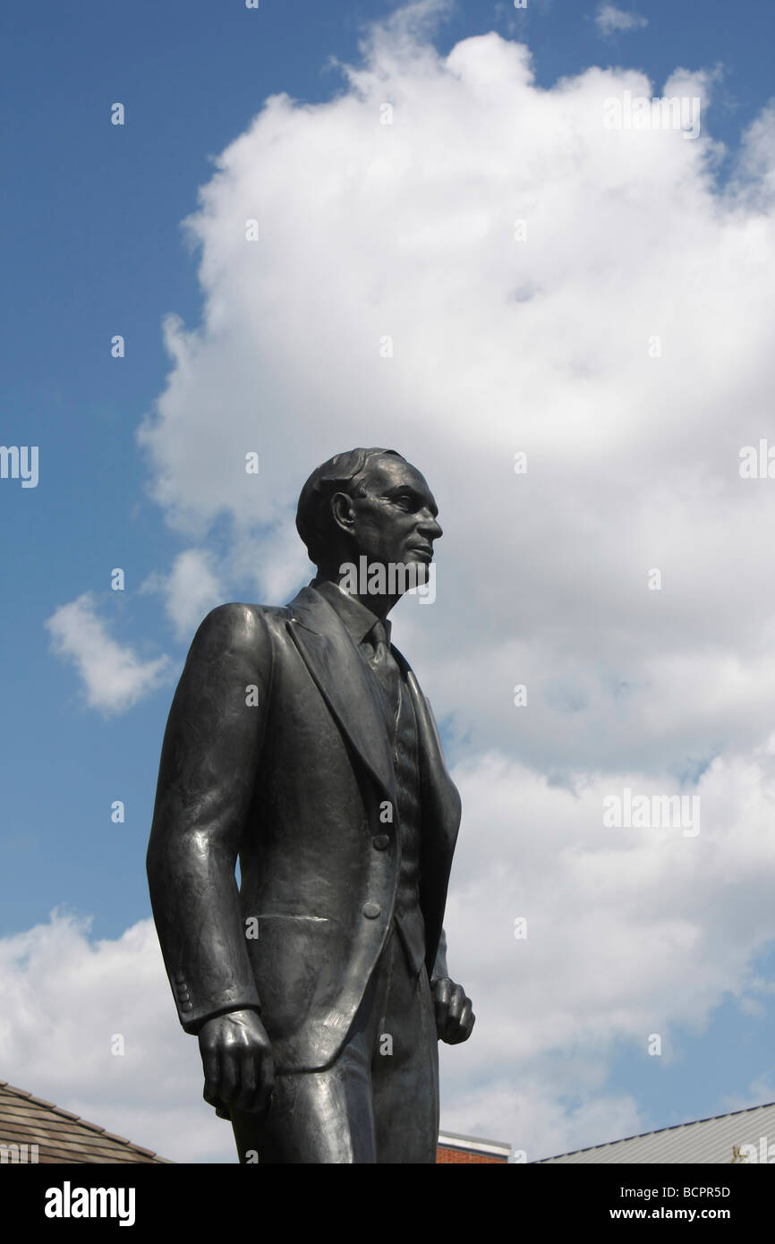 Statue of henry ford hi-res stock photography and images - Alamy
