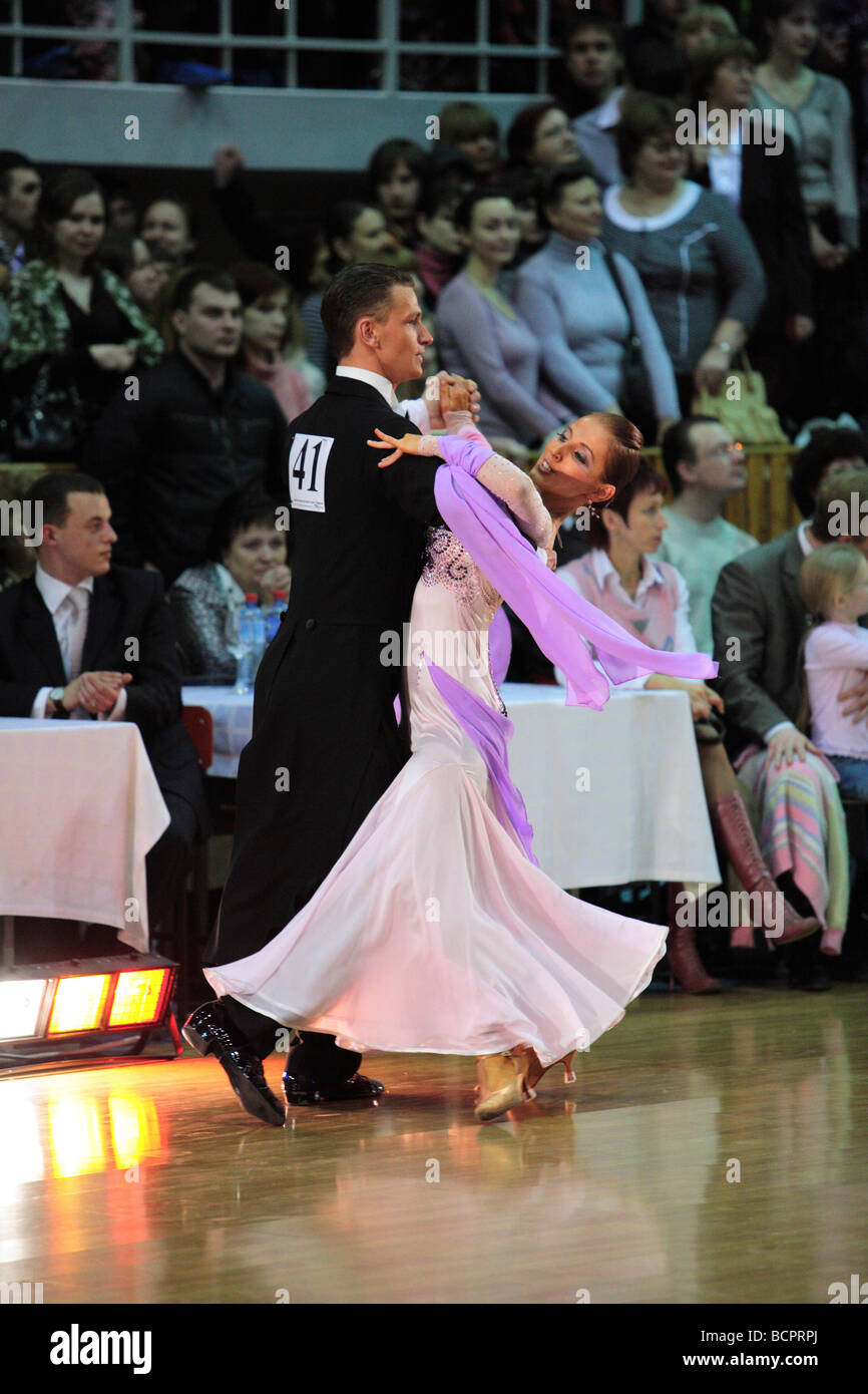 Ballroom Dancers High Resolution Stock Photography and Images - Alamy