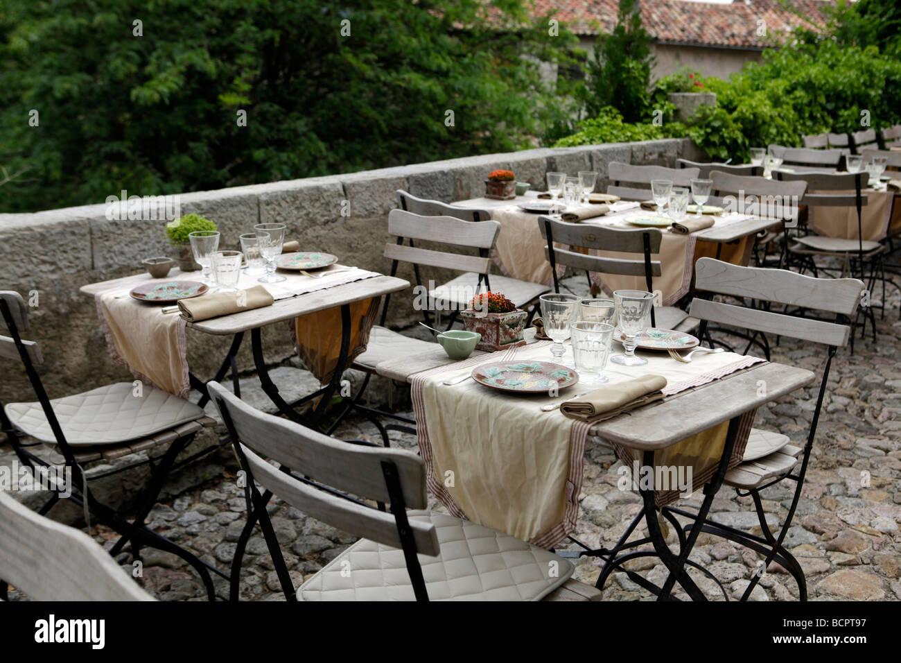 Covered Tables High Resolution Stock Photography and Images - Alamy