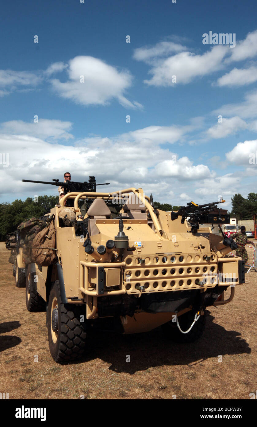 British army land rover hi-res stock photography and images - Alamy