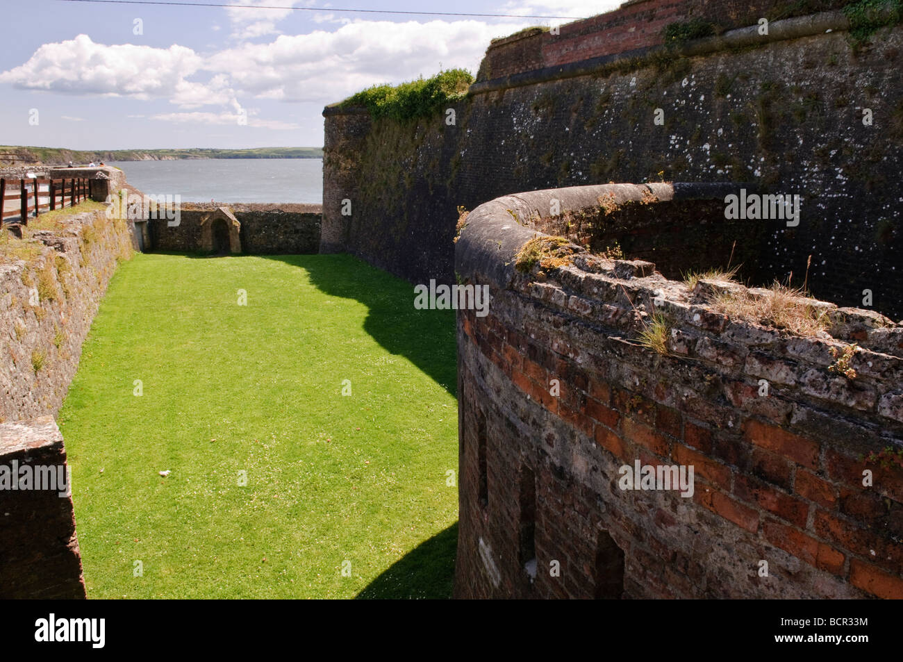 Dry moat hi-res stock photography and images - Alamy