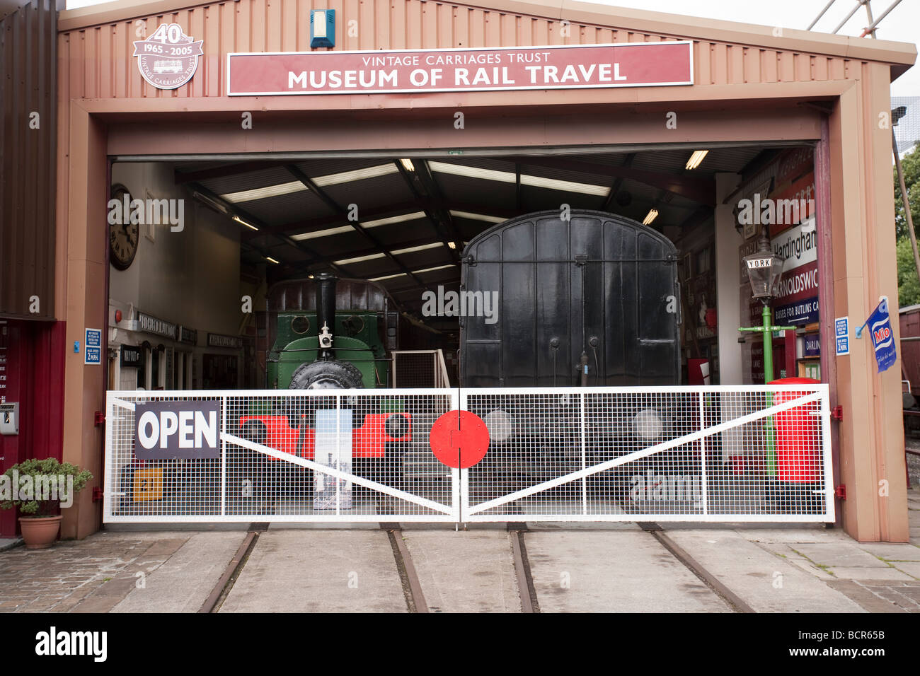 Victorian railway train hi-res stock photography and images - Alamy