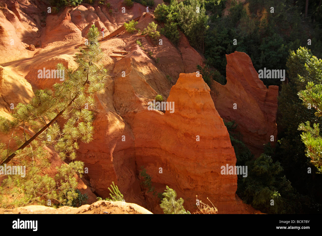 Colourful landscape in southern France: Le Sentier des Ocres, French ...