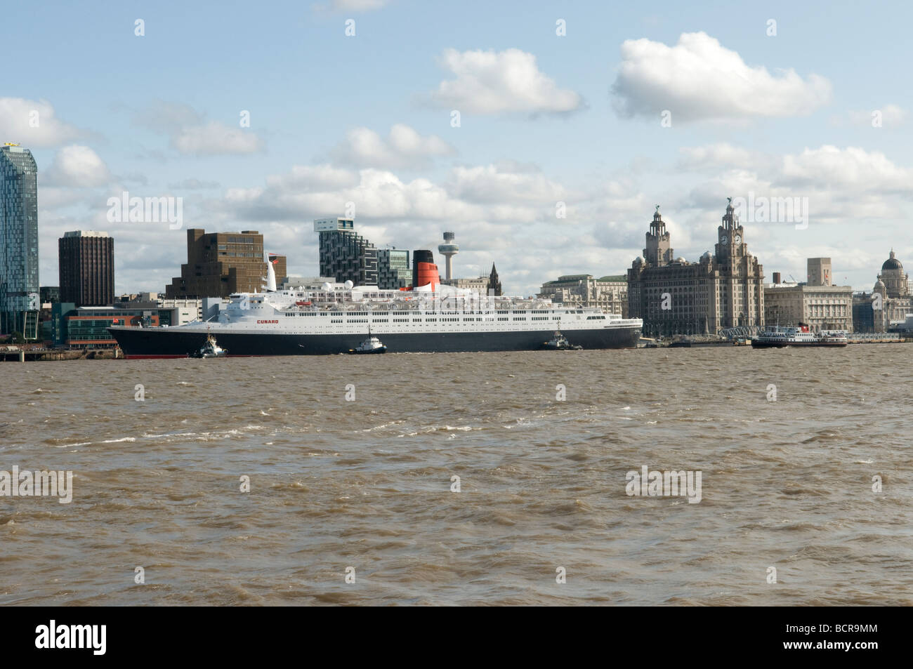 Liverpool tug boats hi-res stock photography and images - Alamy