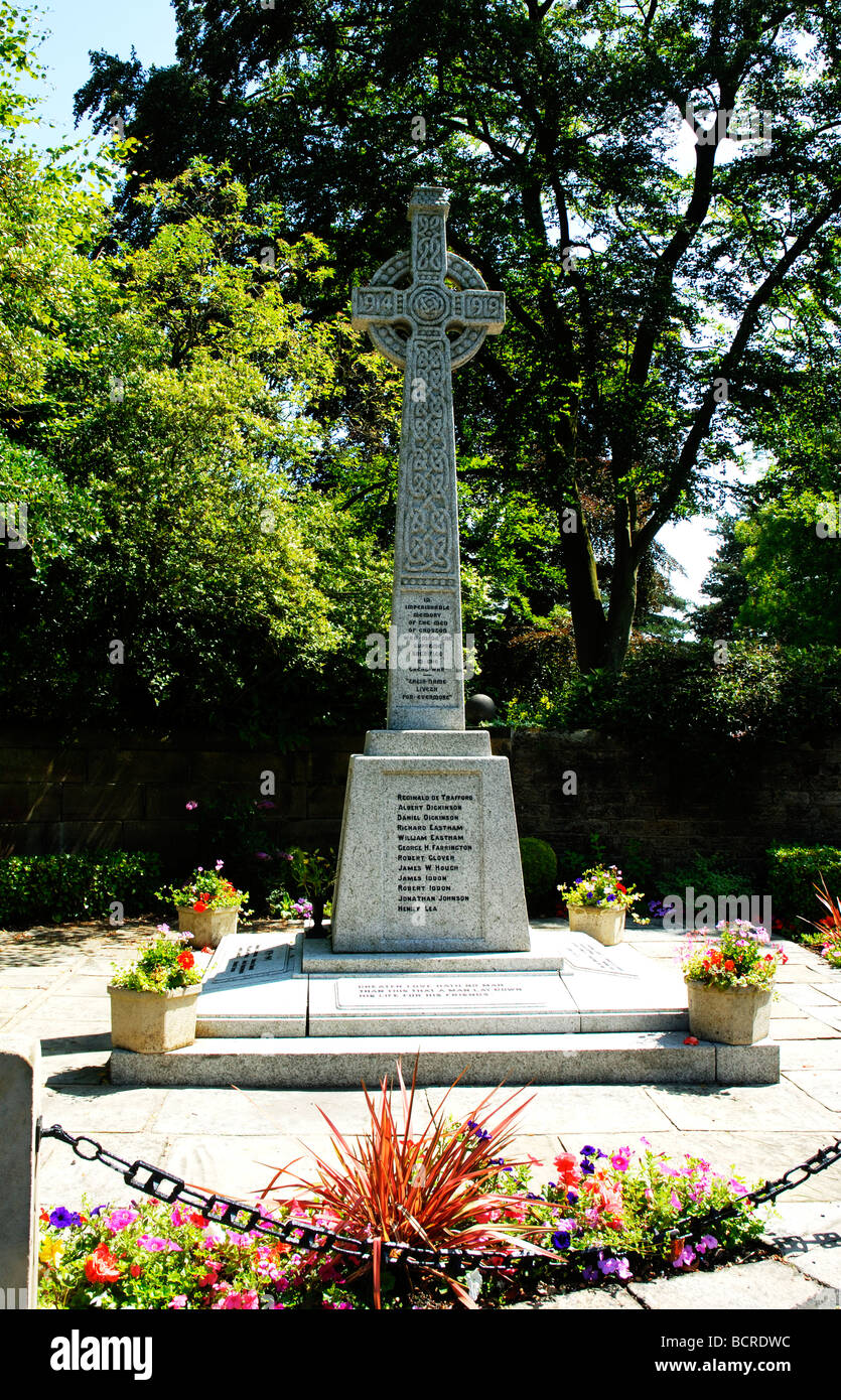 War memorial croston hi-res stock photography and images - Alamy