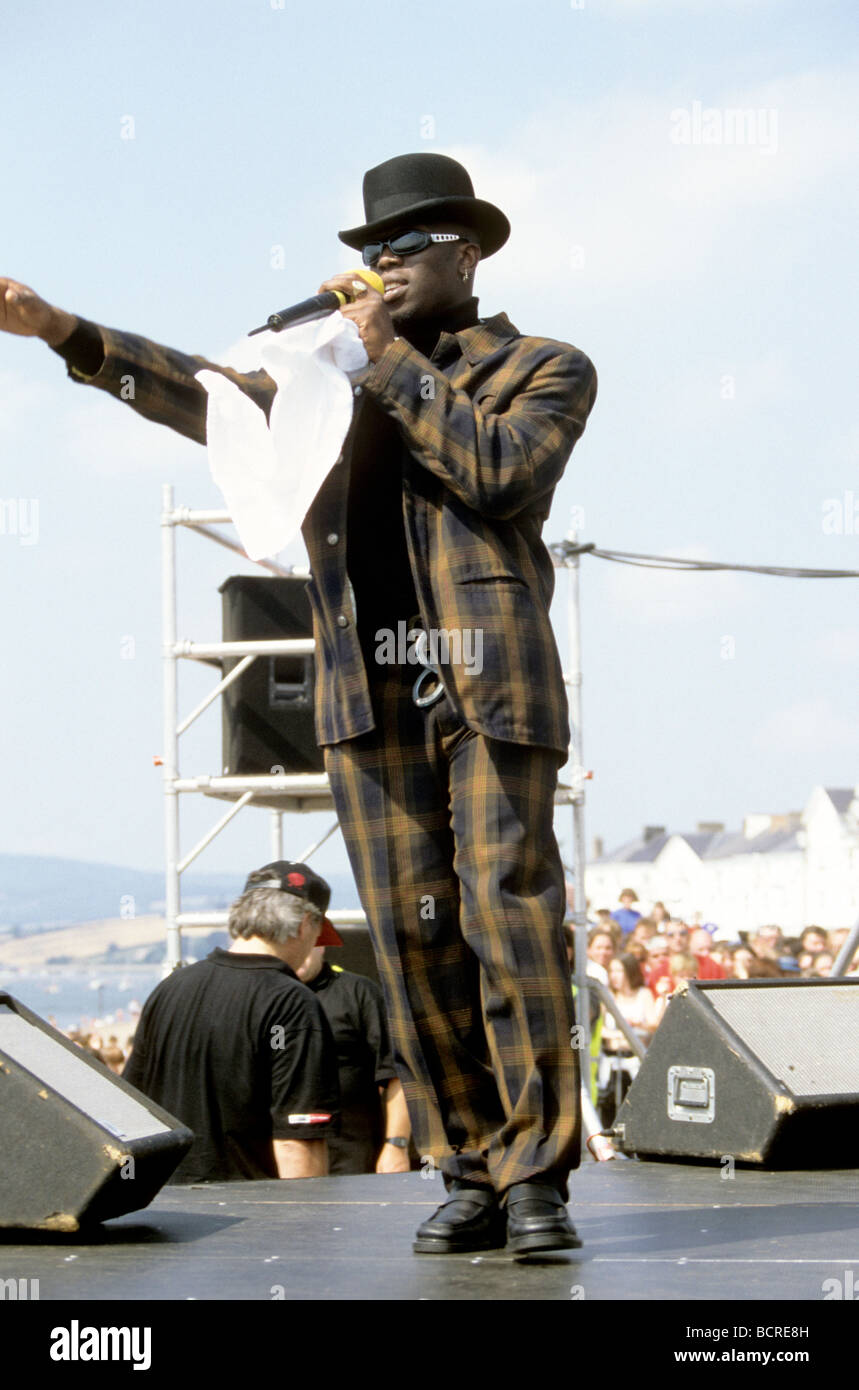 Mark morrison singer hi-res stock photography and images - Alamy
