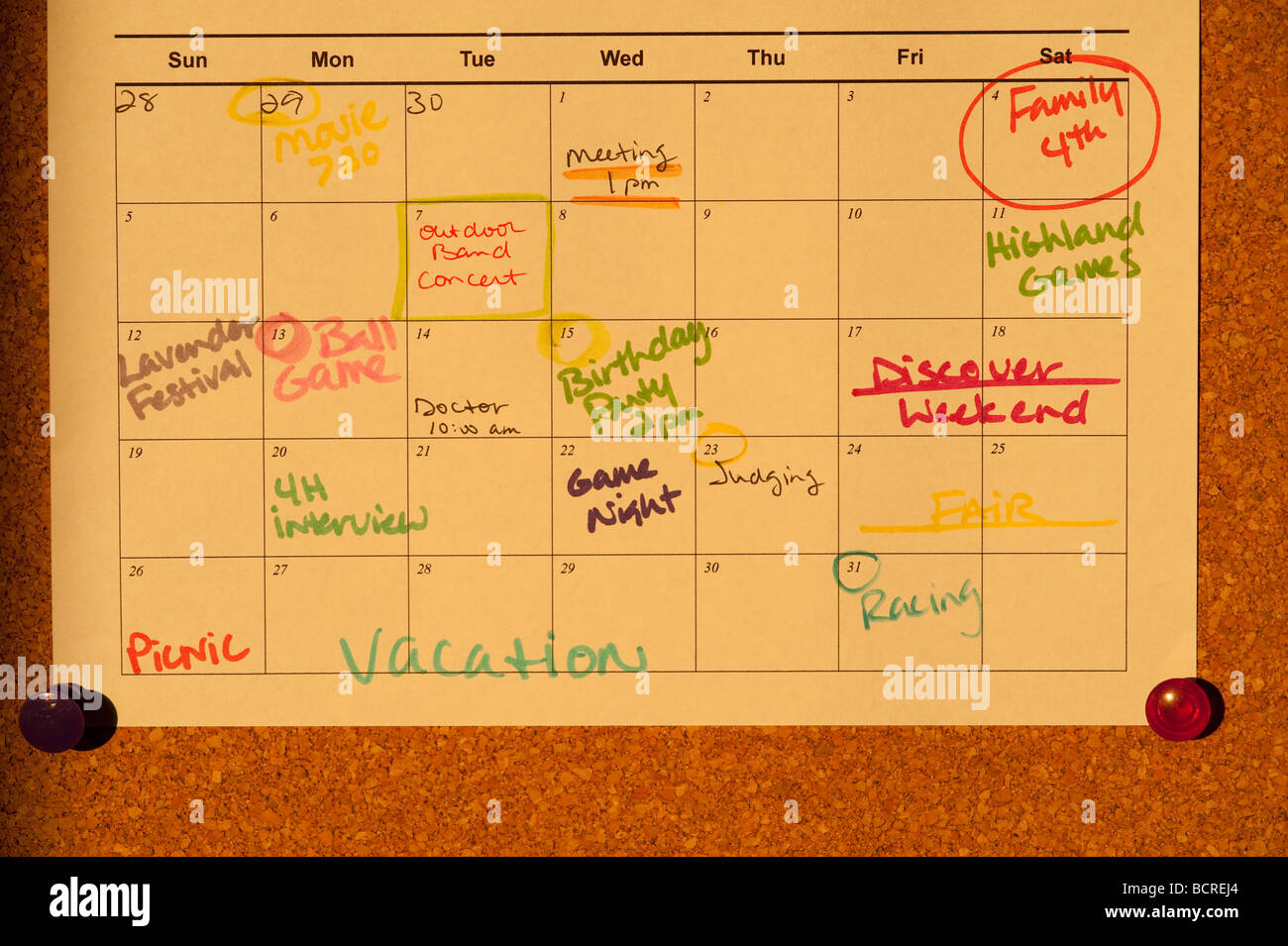 Bulletin board announcements messages hi-res stock photography and ...