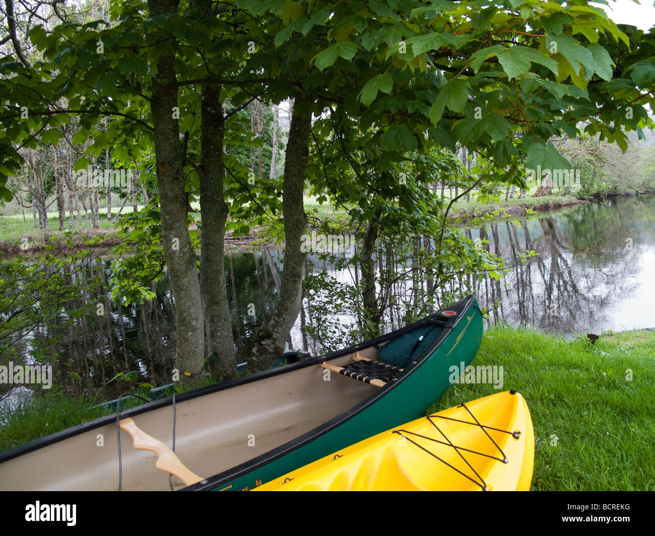 Two canoes hi-res stock photography and images - Alamy