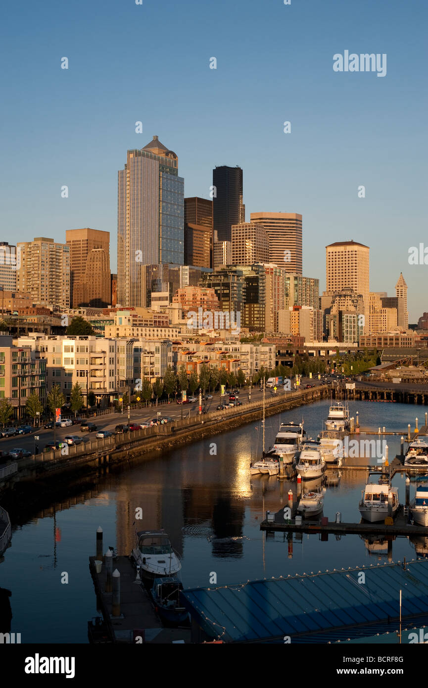 Waterfront seattle attractions hi-res stock photography and images - Alamy
