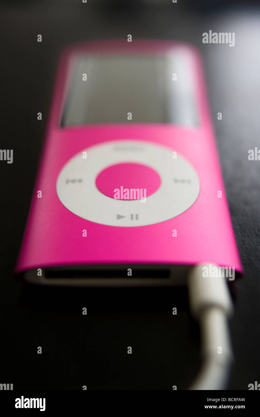 Pink i pod nano hi-res stock photography and images - Alamy