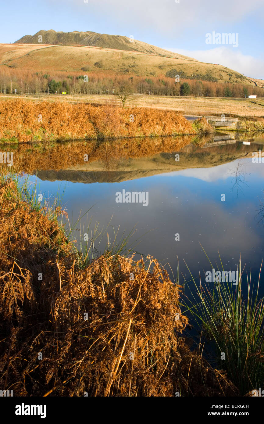 Looking towards Hey Edge above Crowden from Torside Reservoir in the ...