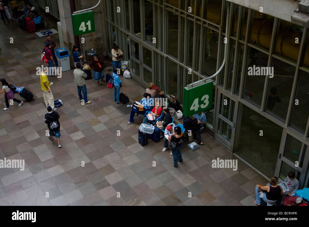 Interstate bus terminal hi-res stock photography and images - Alamy