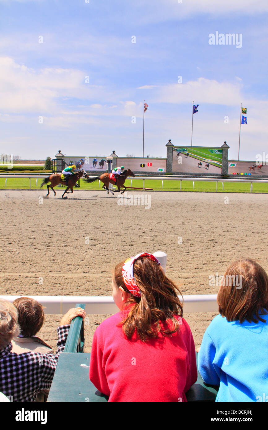 Keeneland race track kentucky races hi-res stock photography and images ...