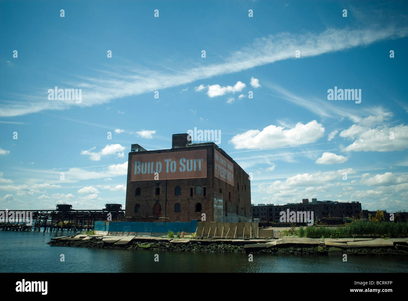 Red hook new york city waterfront hi-res stock photography and images ...