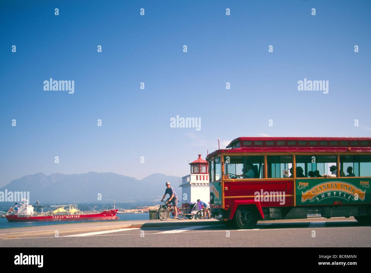Canada sightseeing trolley bus hi-res stock photography and images - Alamy