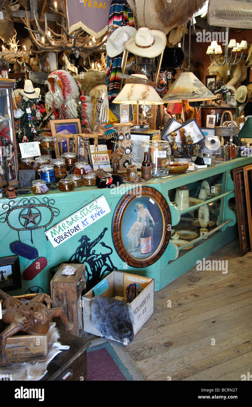 Old antiques store hi-res stock photography and images - Alamy