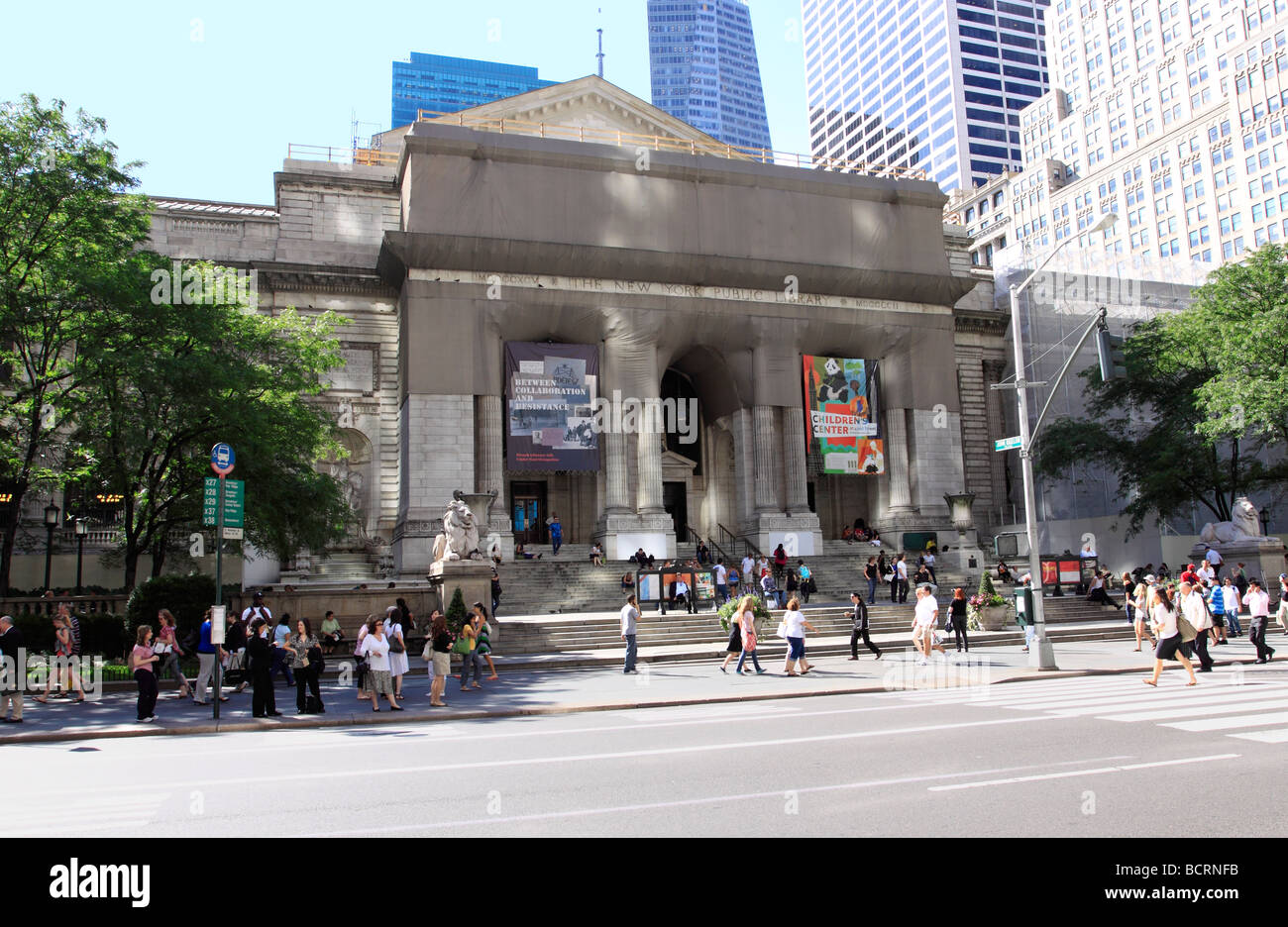 The main branch of the New York Public Library, E 42nd St, at Bryant ...