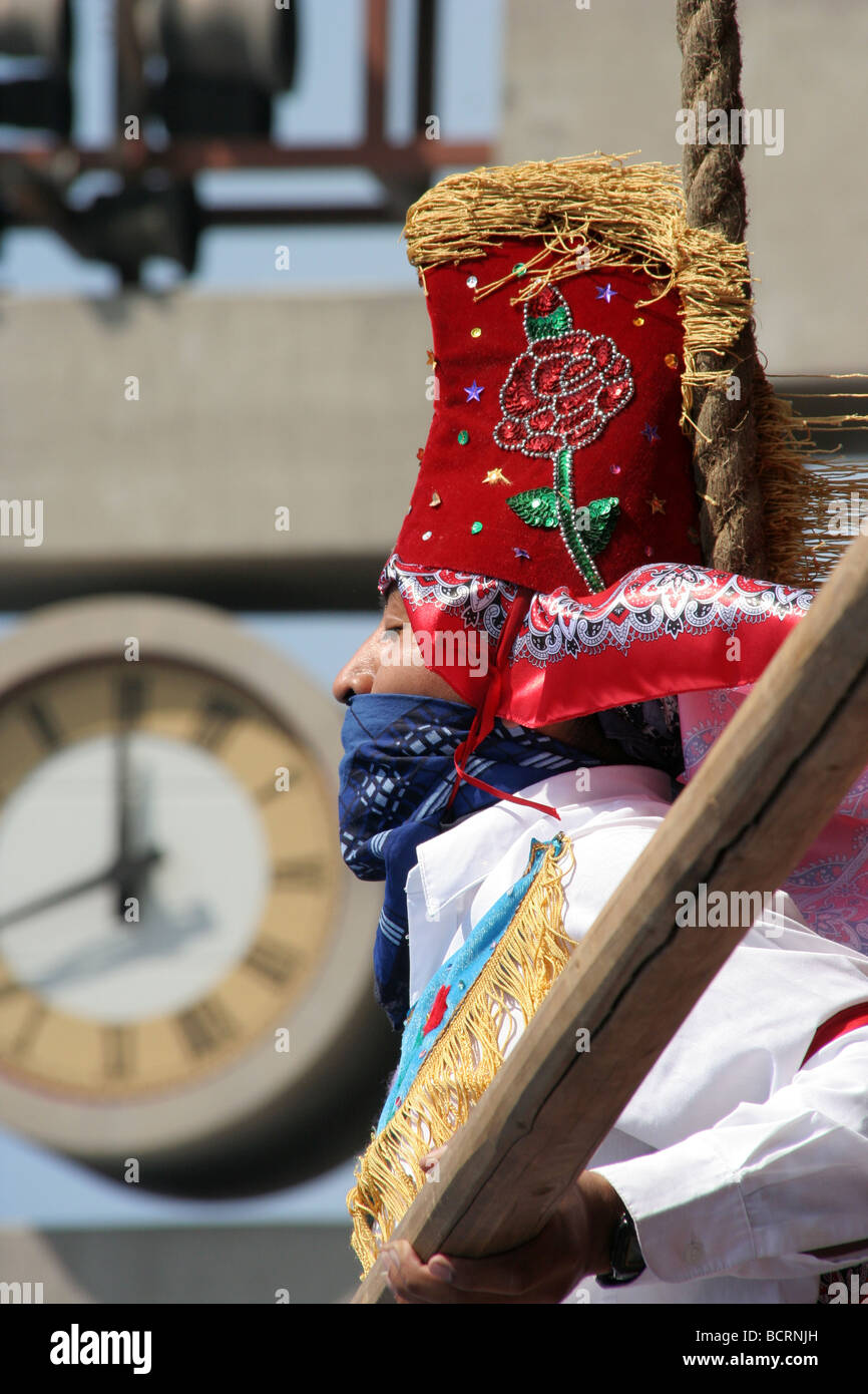 Holy dancer hi-res stock photography and images - Alamy