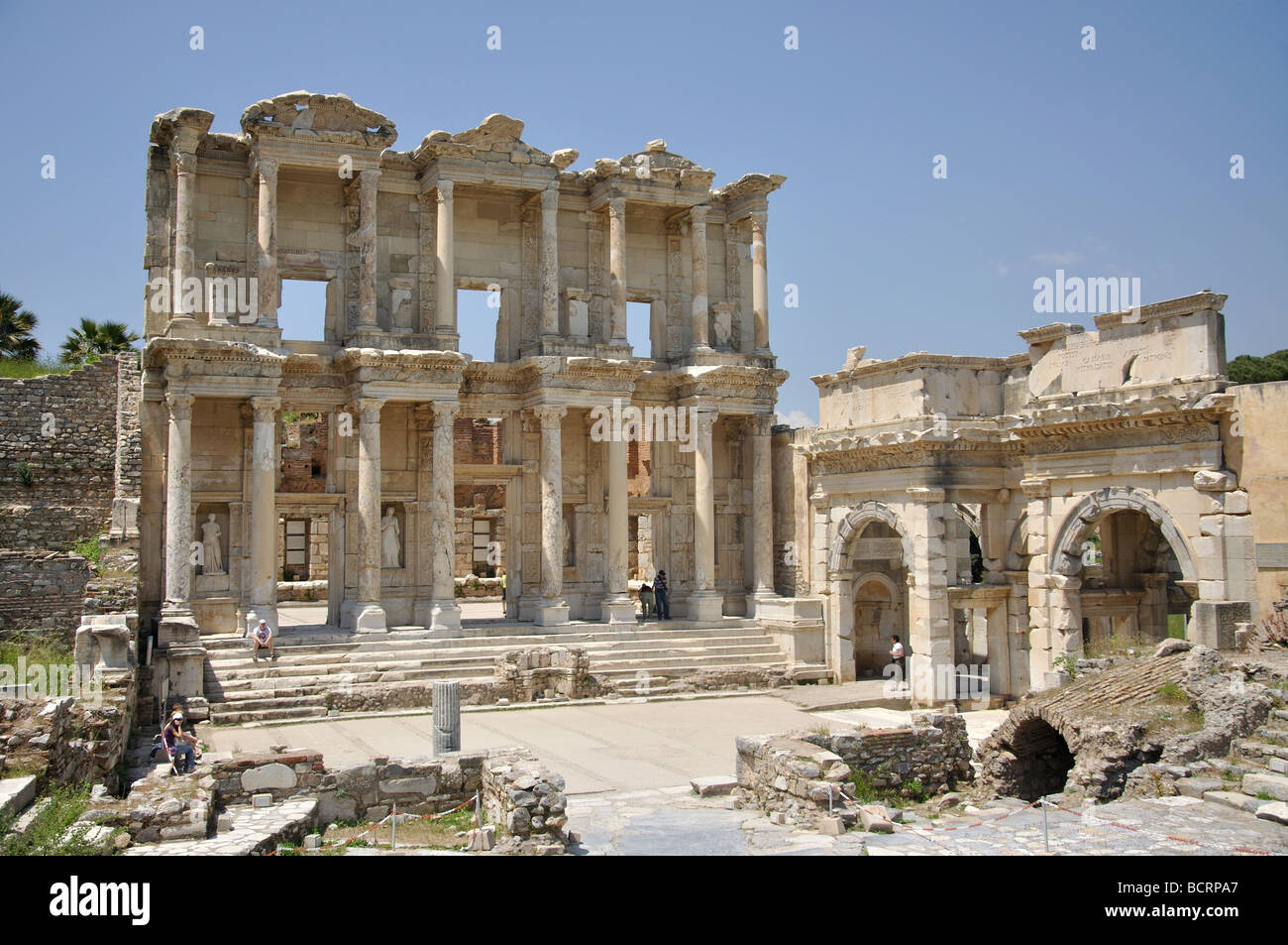 Ancient greek library hi-res stock photography and images - Alamy