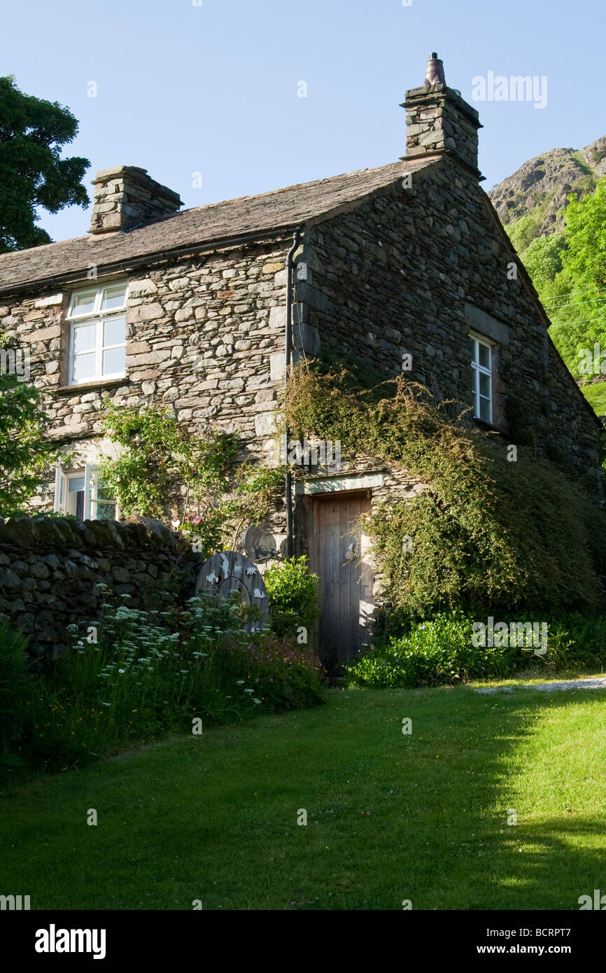 An old stone Cumbrian farmhouse Stock Photo - Alamy