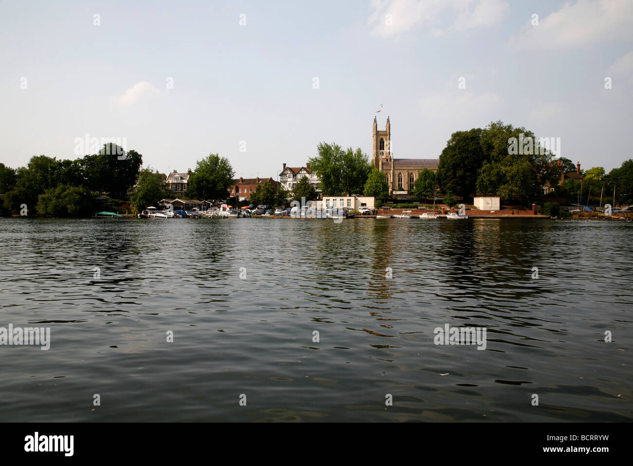 Looking across river thames hi-res stock photography and images - Alamy