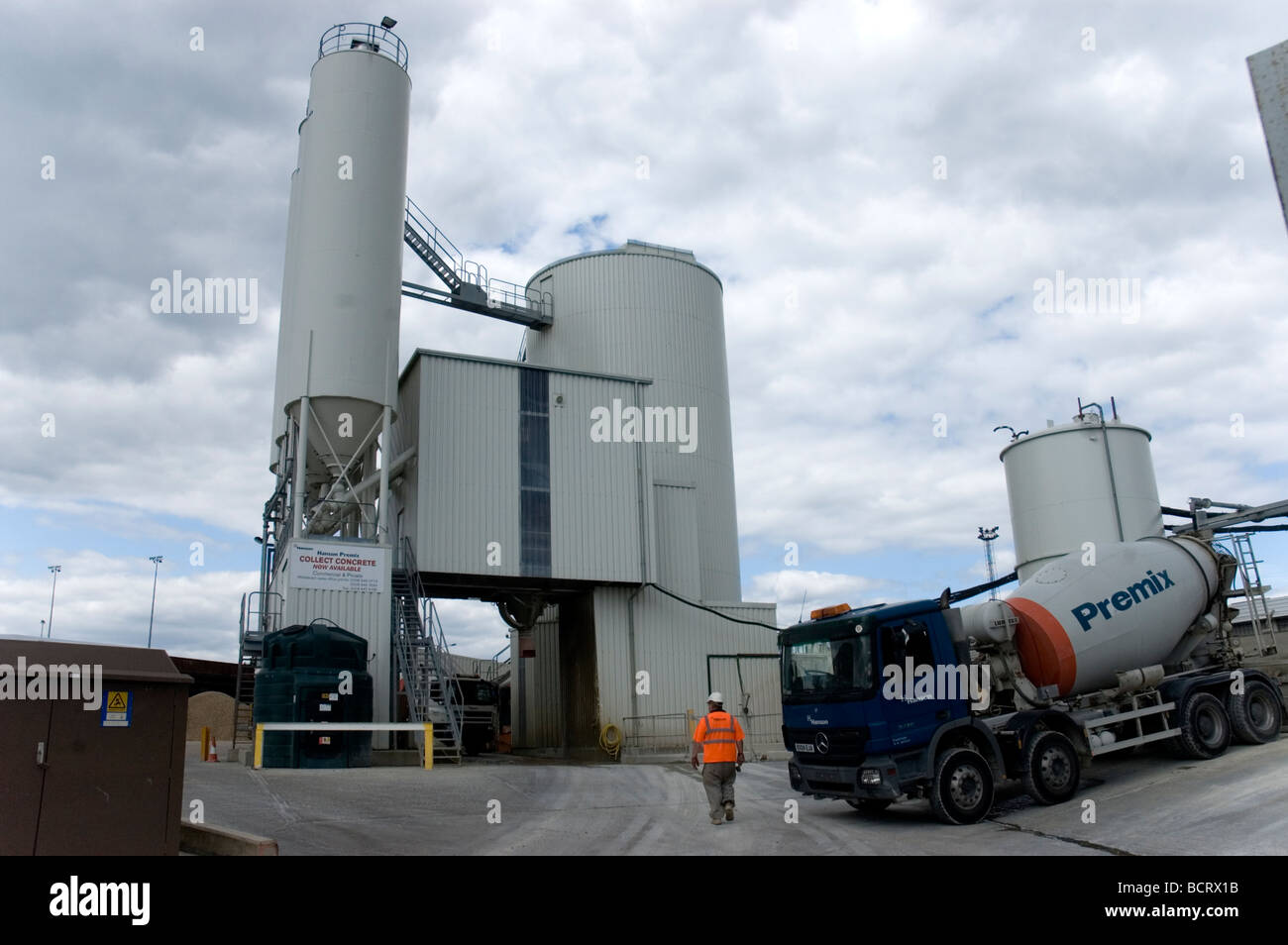 A Cement Works in south west London Stock Photo - Alamy