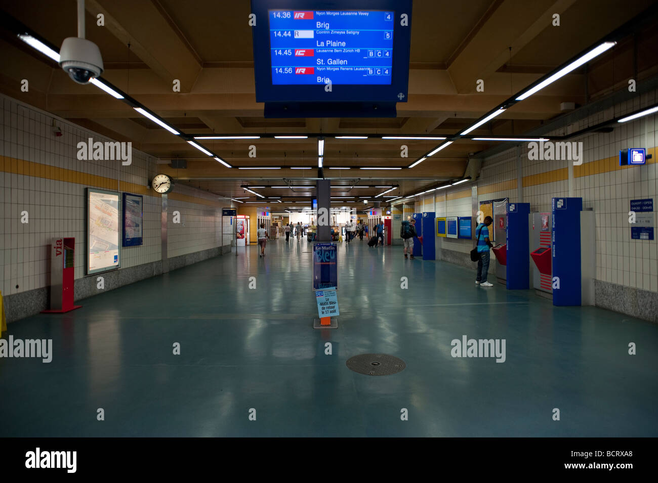 Geneve cornavin railway station hi-res stock photography and images - Alamy