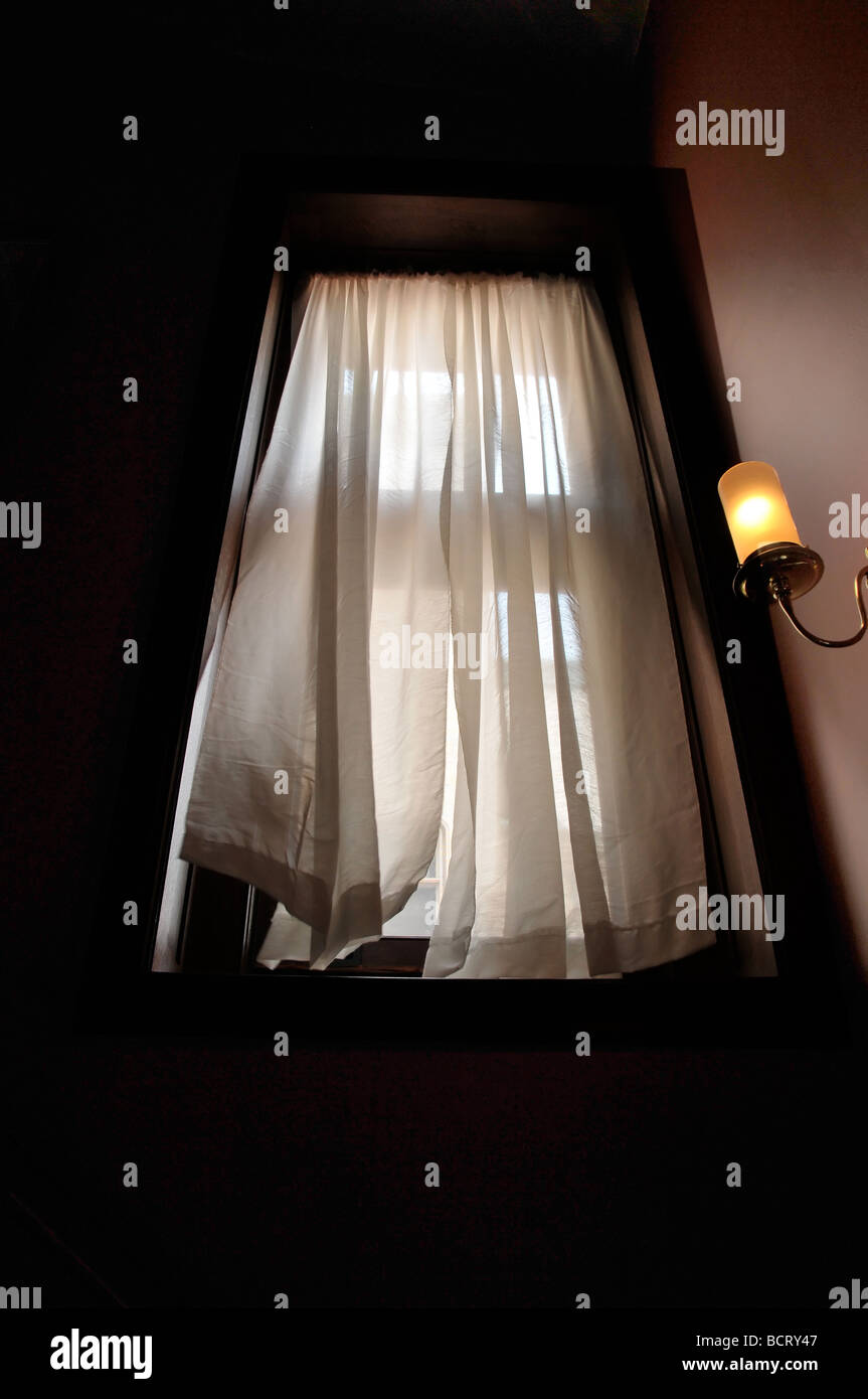 Transparent curtain wall hi-res stock photography and images - Alamy