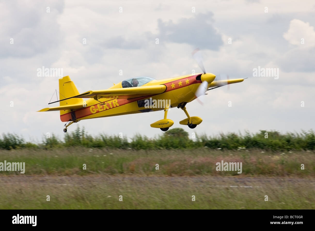 Mid wing monoplane hi-res stock photography and images - Alamy