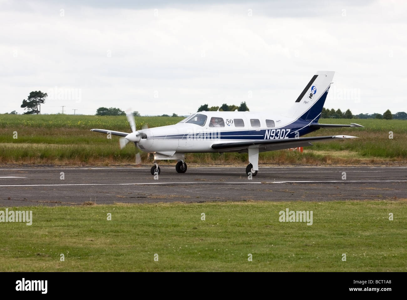 Piper pa 46 350p hi-res stock photography and images - Alamy