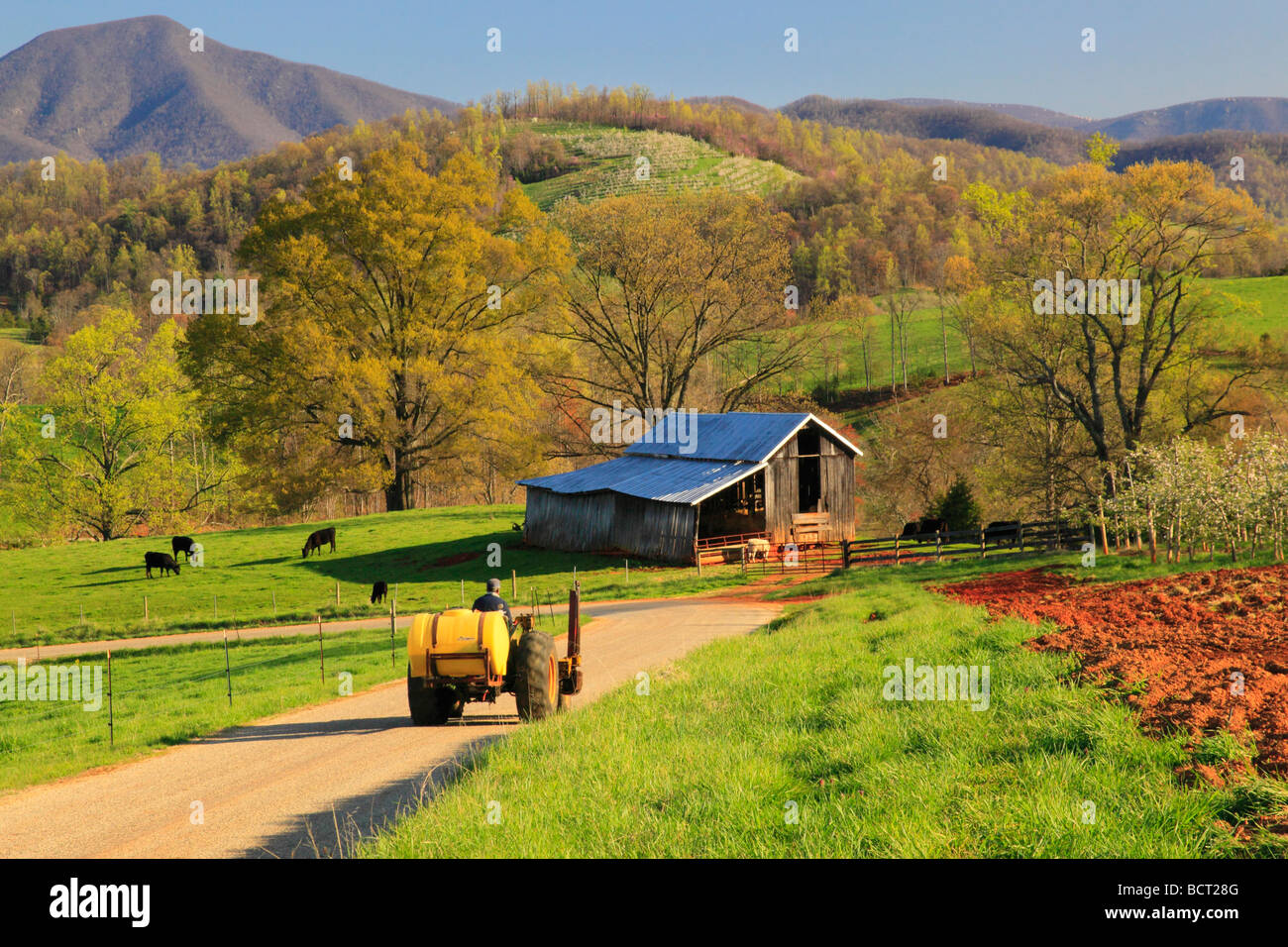 Orchard barn hi-res stock photography and images - Alamy