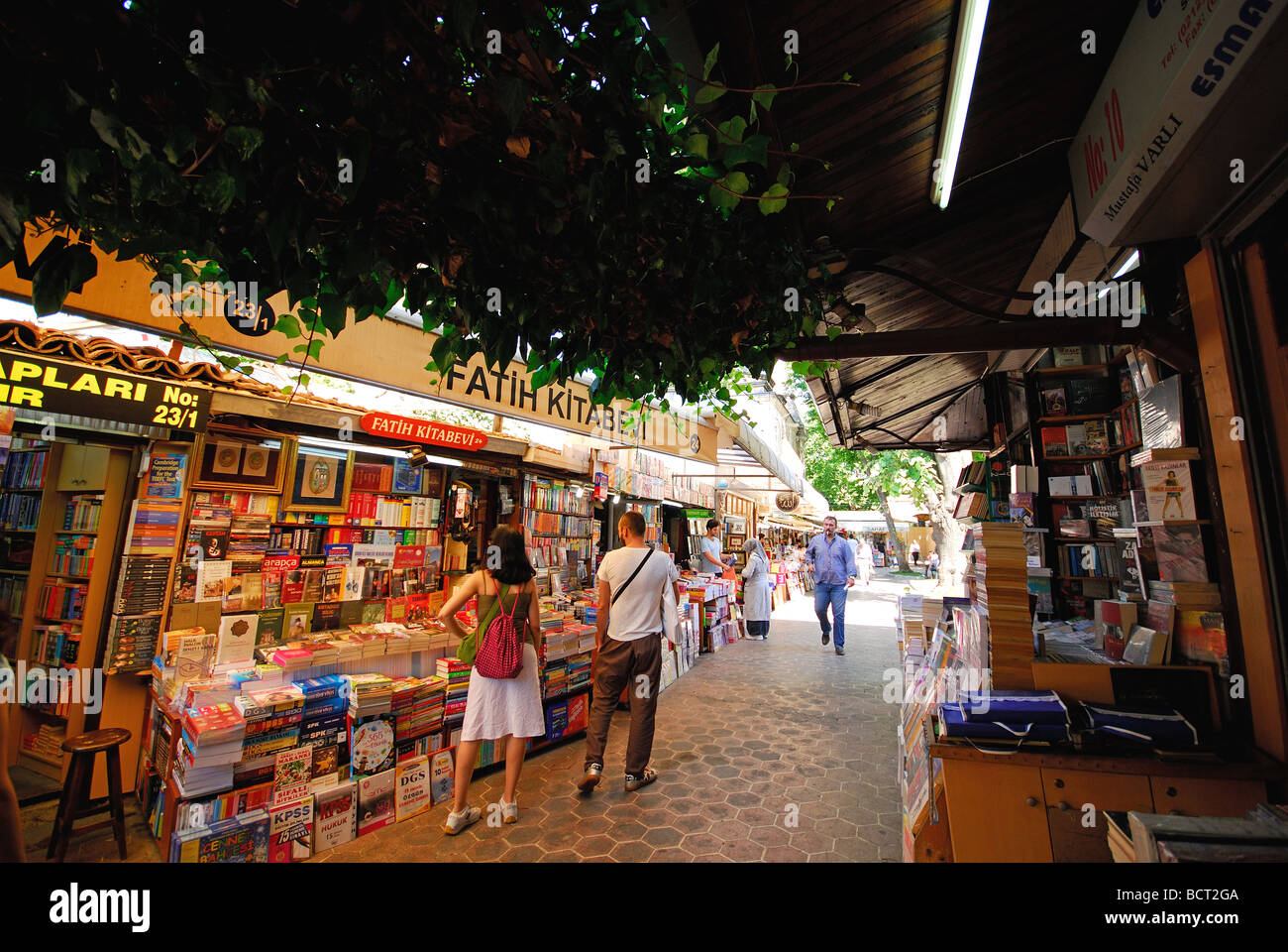 Shops outside grand bazaar istanbul hi-res stock photography and images ...