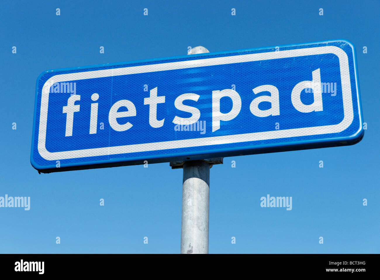 Fietspad sign Netherlands Stock Photo - Alamy