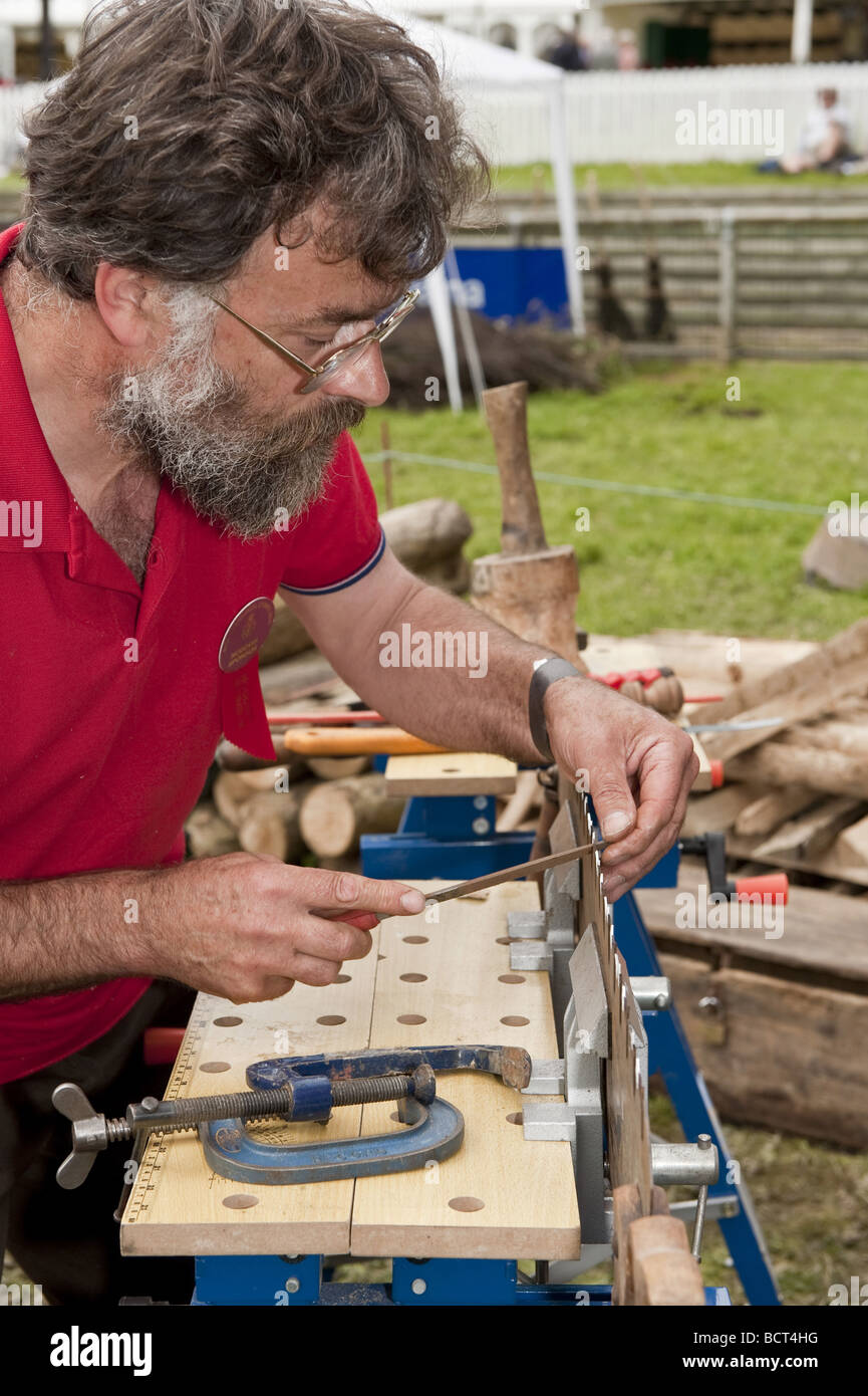 Sharpen the saw hi-res stock photography and images - Alamy