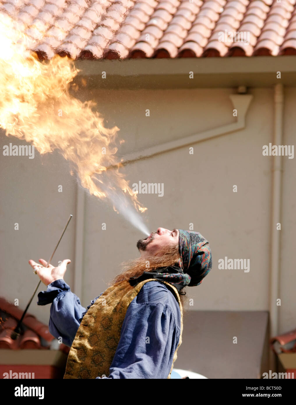 Stunt man fire hi-res stock photography and images - Alamy