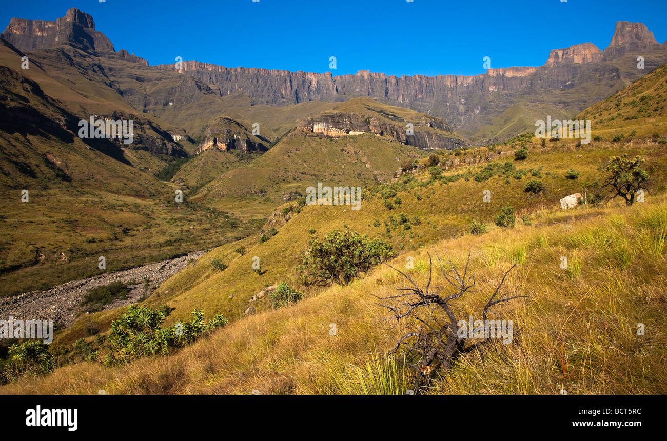 Amphitheatre of cliffs hi-res stock photography and images - Alamy