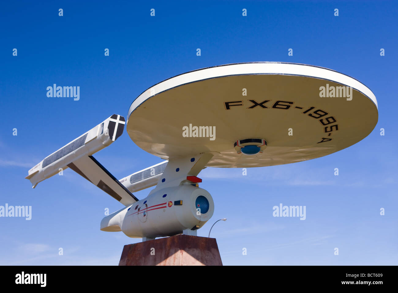 Starship enterprise hi-res stock photography and images - Alamy