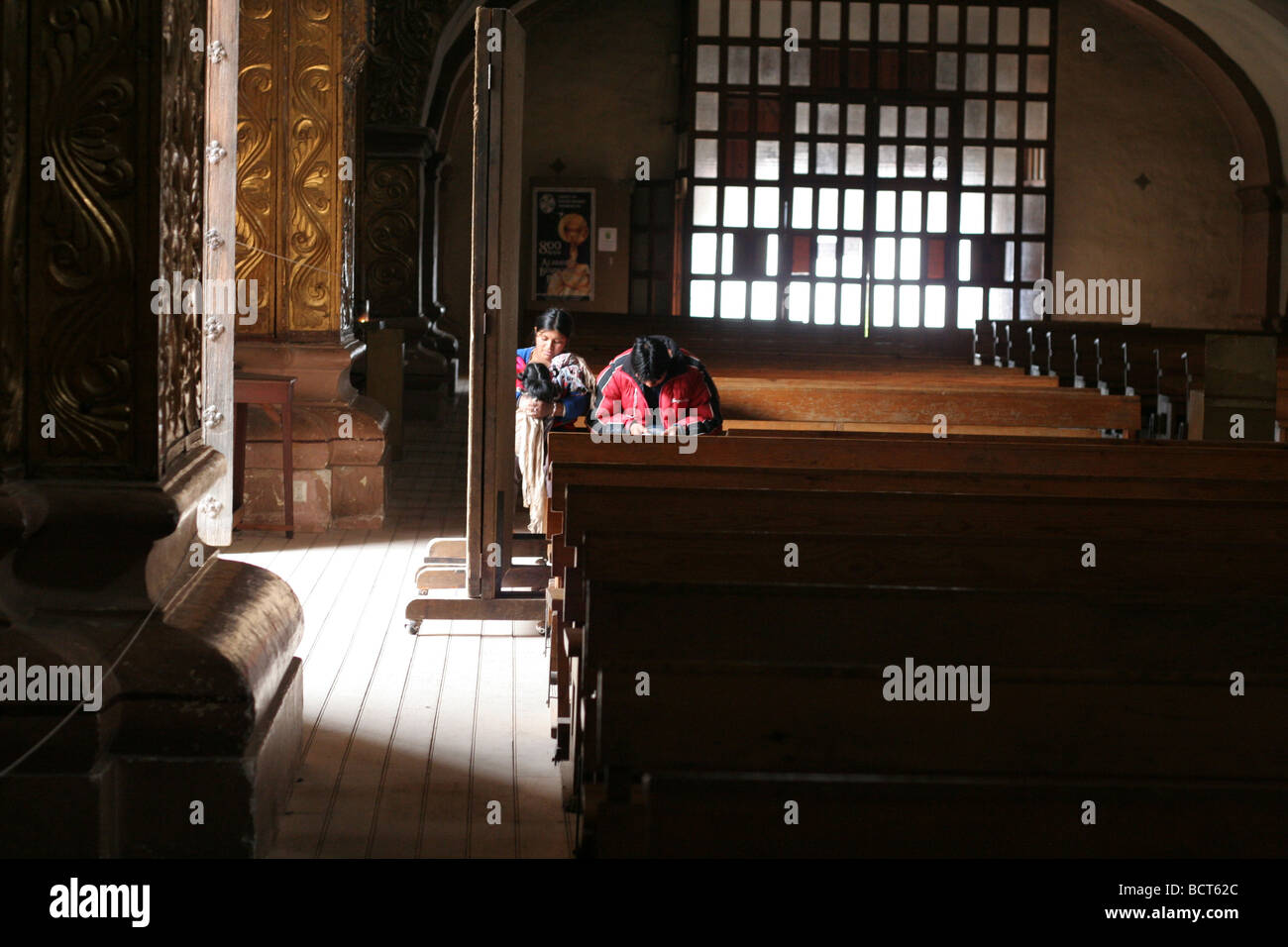 Indigenous family hi-res stock photography and images - Alamy