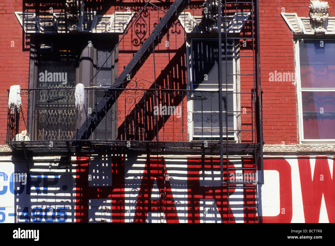 New York tenement, Lower East Side Manhattan, Chinatown tenement ...