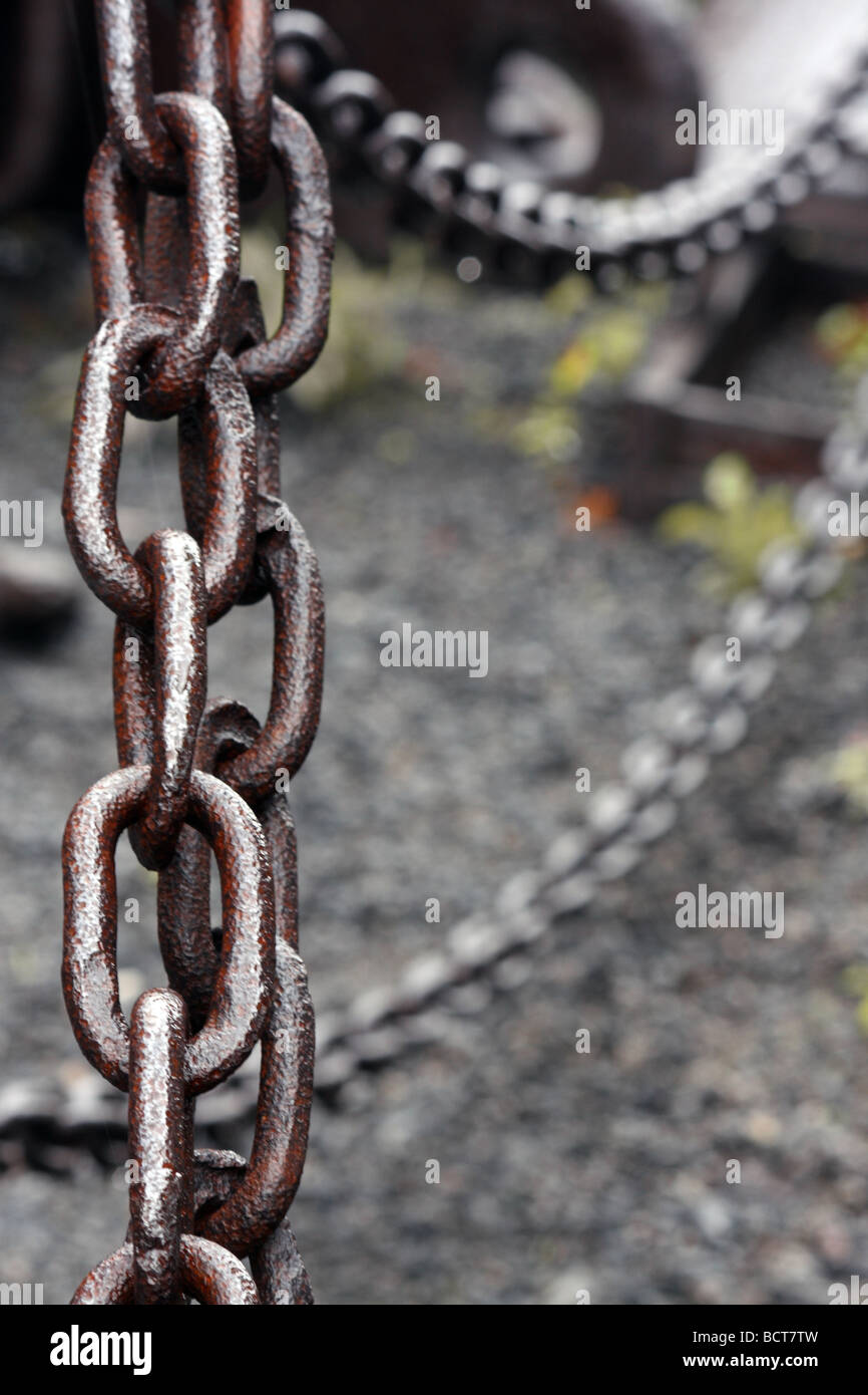 Chain manufacture hi-res stock photography and images - Alamy