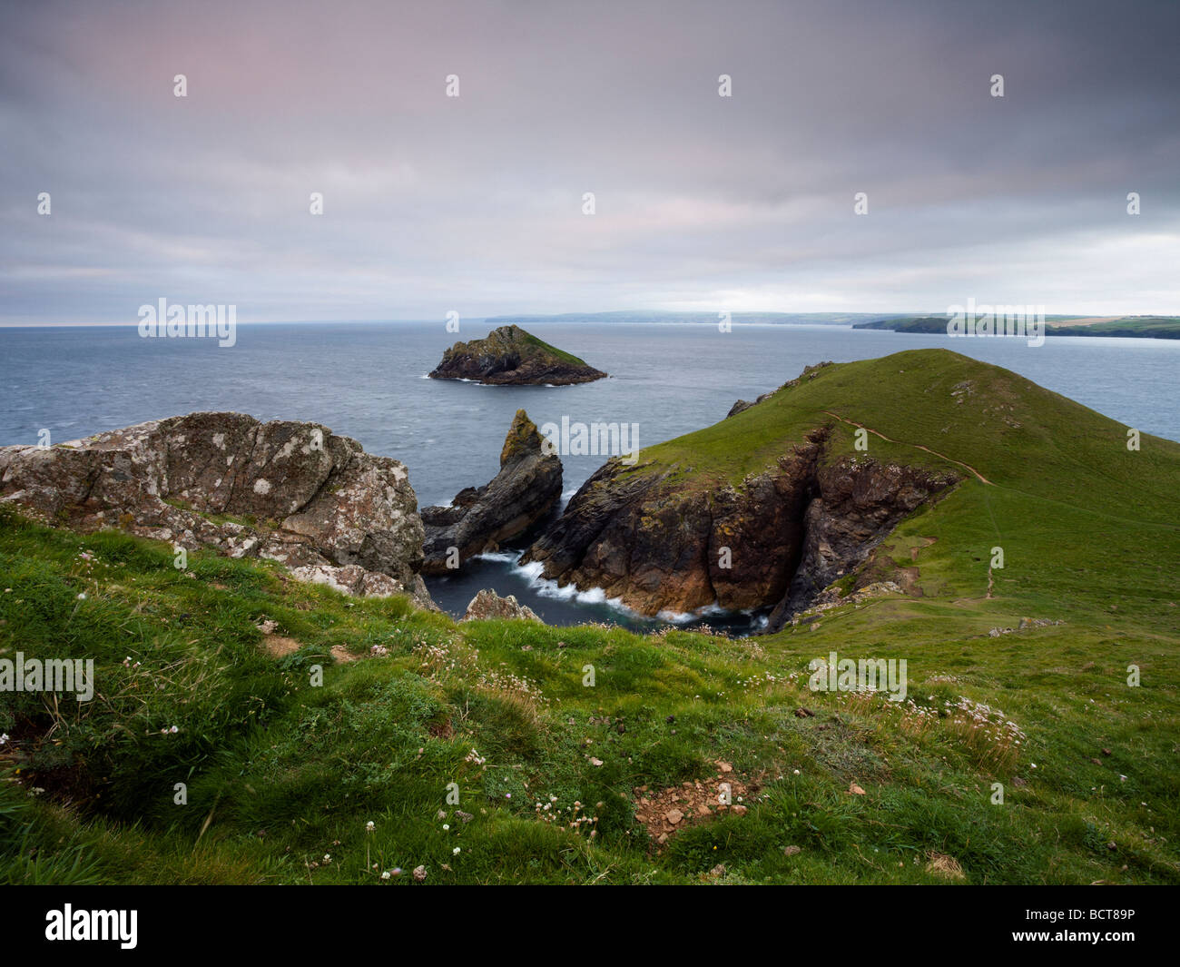 North cornwall cliff top path hi-res stock photography and images - Alamy