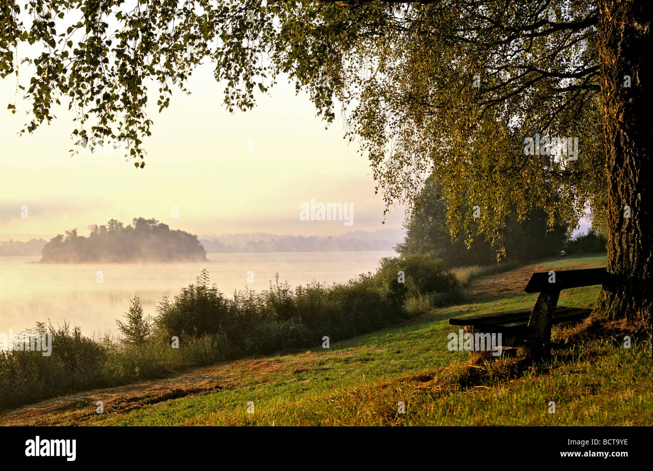 Staffelsee lake at Uffing, Rabeninsel island, Island Muehlwoerth ...