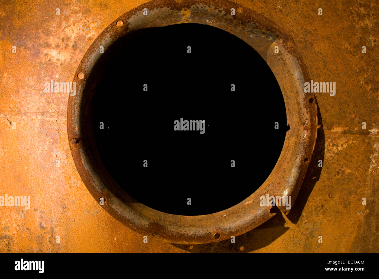 Old cistern hi-res stock photography and images - Alamy