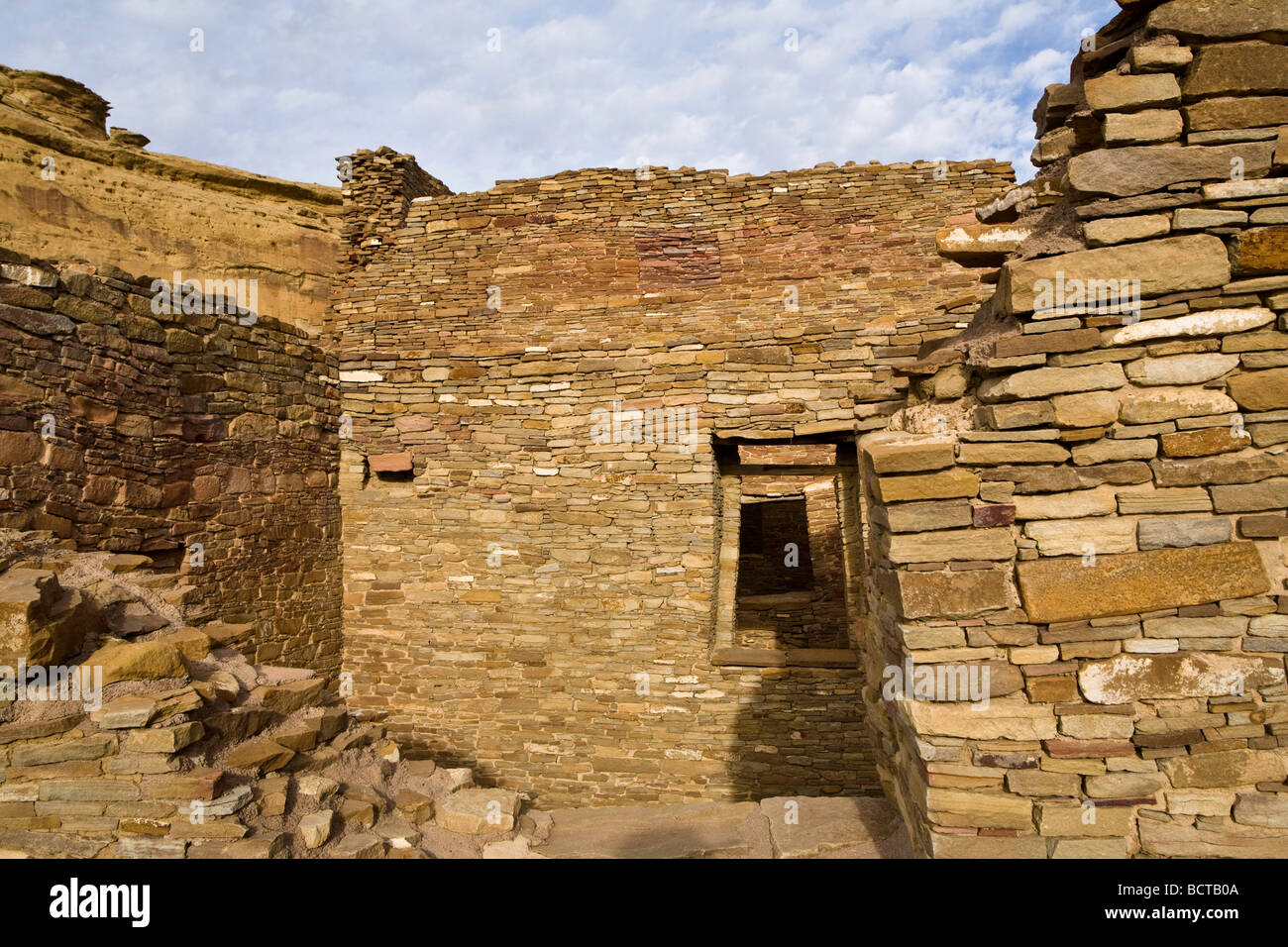 Pueblo bonito chacoan great house hi-res stock photography and images ...